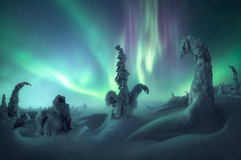 How to Photograph Northern Lights: Complete Aurora Guide